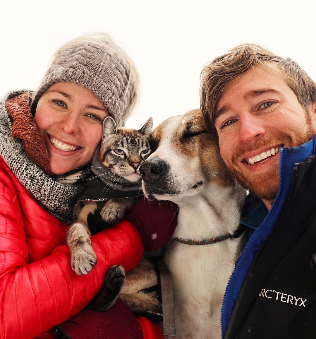Cutest Pet Duos Travel The World And Pictures Reveal Their Strongest ...